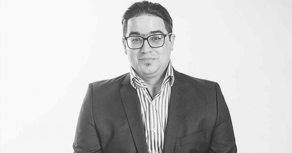 Pastor Rafael Bello se chegando