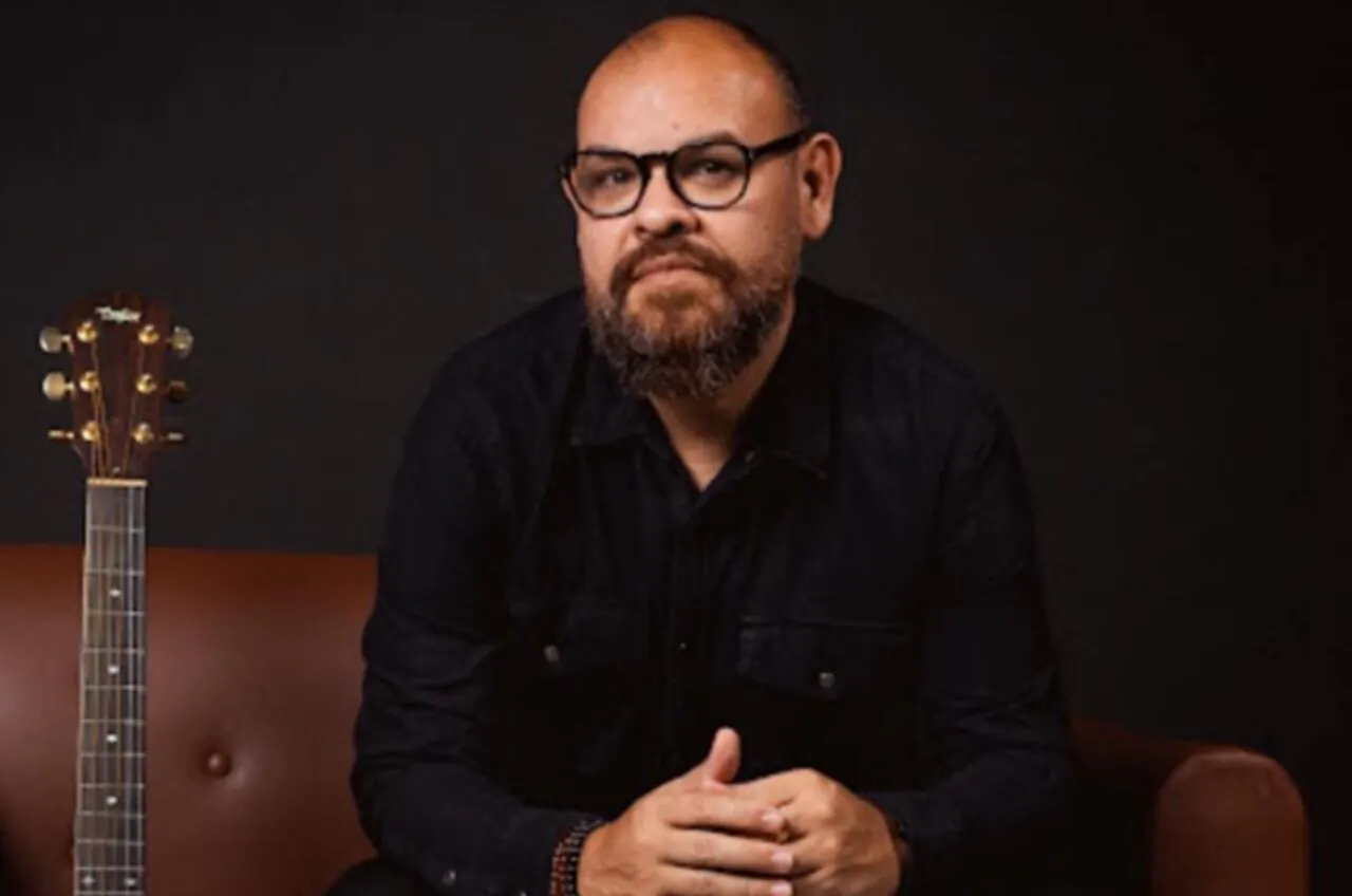Jornalista expõe gasto público com show gospel no Paraná